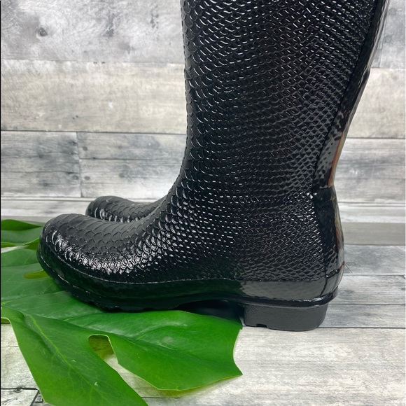 Hunter | Shoes | Hunter Perfect Pairs Crocodile Embossed Boots Shoe ...